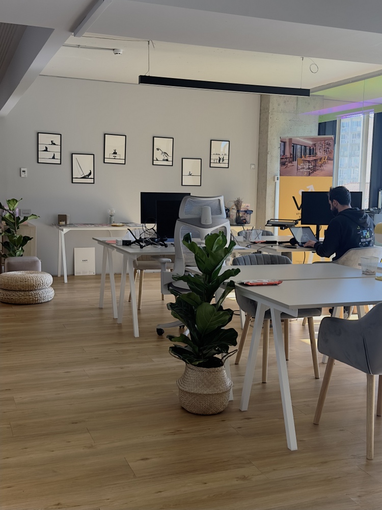 V7 Startup Studio va inaugura un spațiu de coworking de 800 mp, cu ...